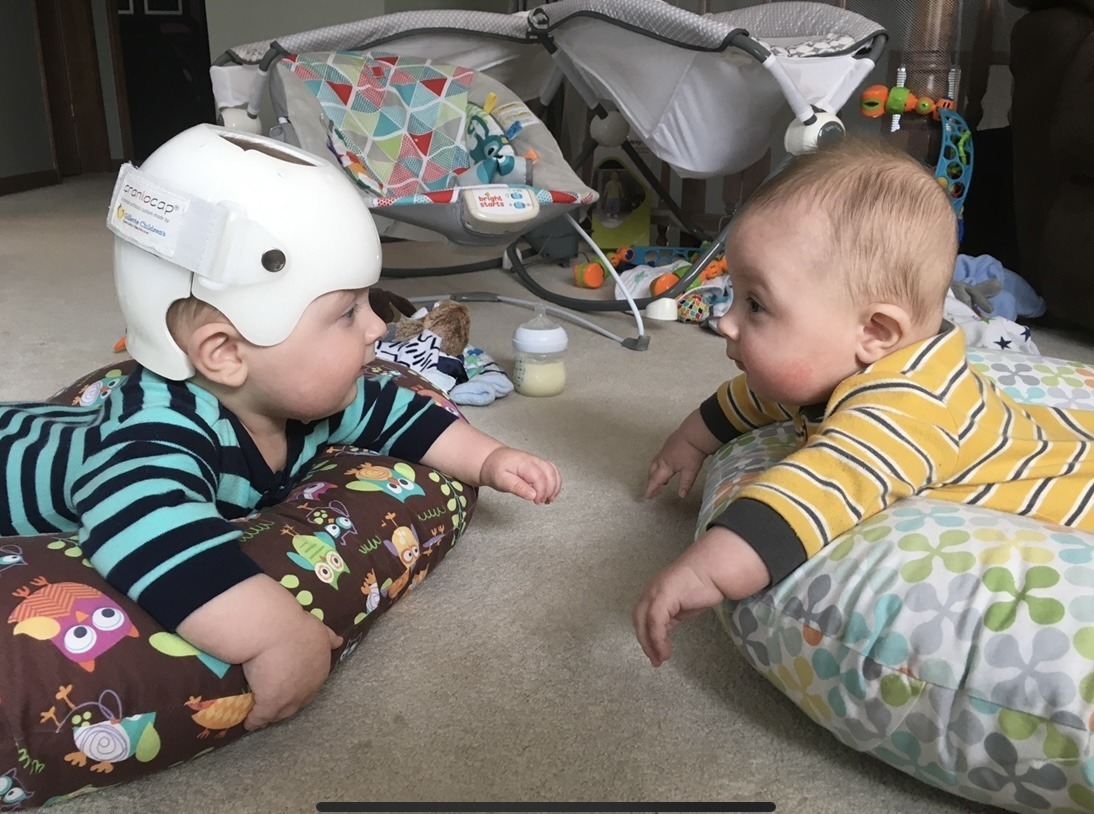 Twin Baby Essentials for Feeding Twins: Breastfeeding, Bottle Feeding ...