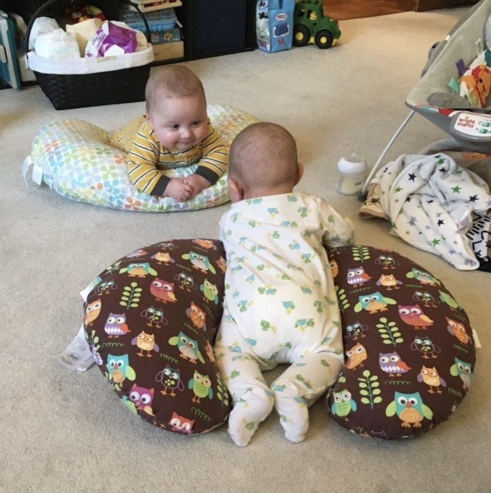 Twin Baby Essentials for Feeding Twins: Breastfeeding, Bottle Feeding ...